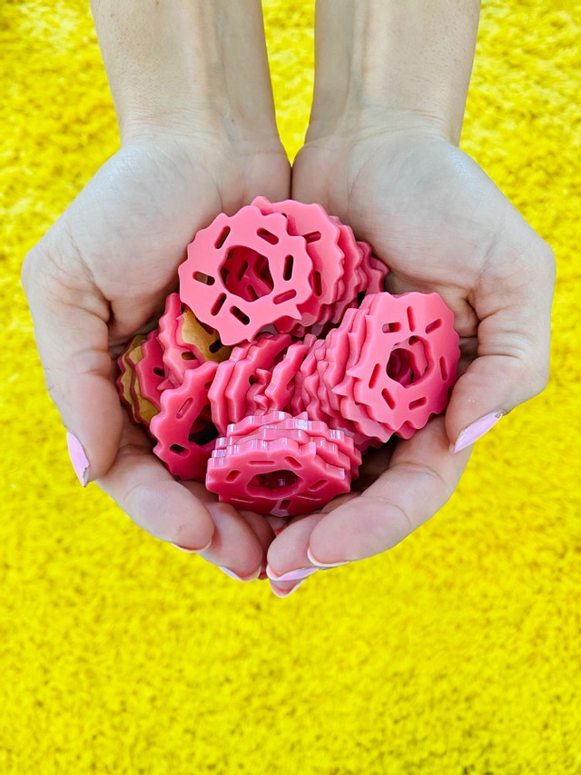 Donut You Wanna Intern with Us This Spring/Summer?! – VincaUSA